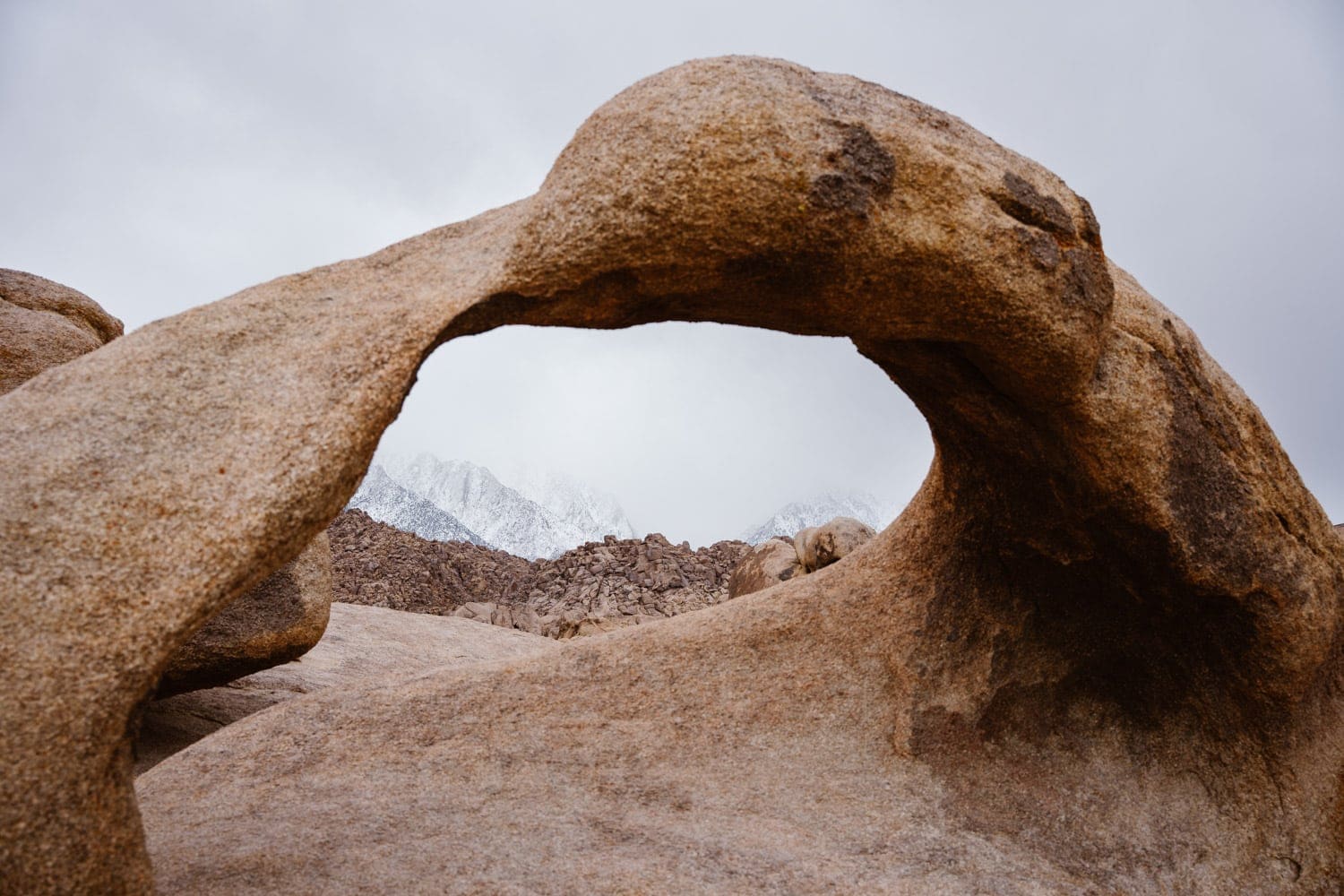 How to Elope in Alabama Hills in 2025